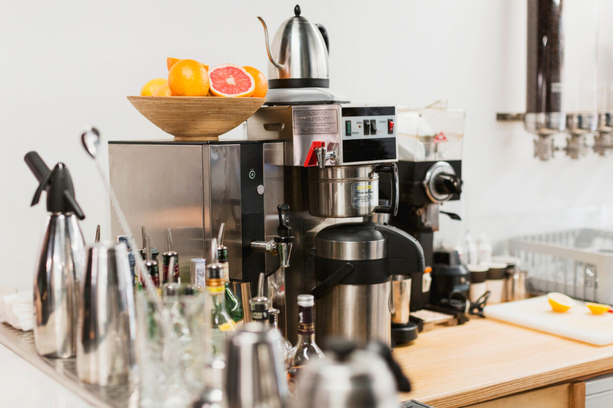 5 Essential Cooking Devices to Enhance Your Kitchen Experience